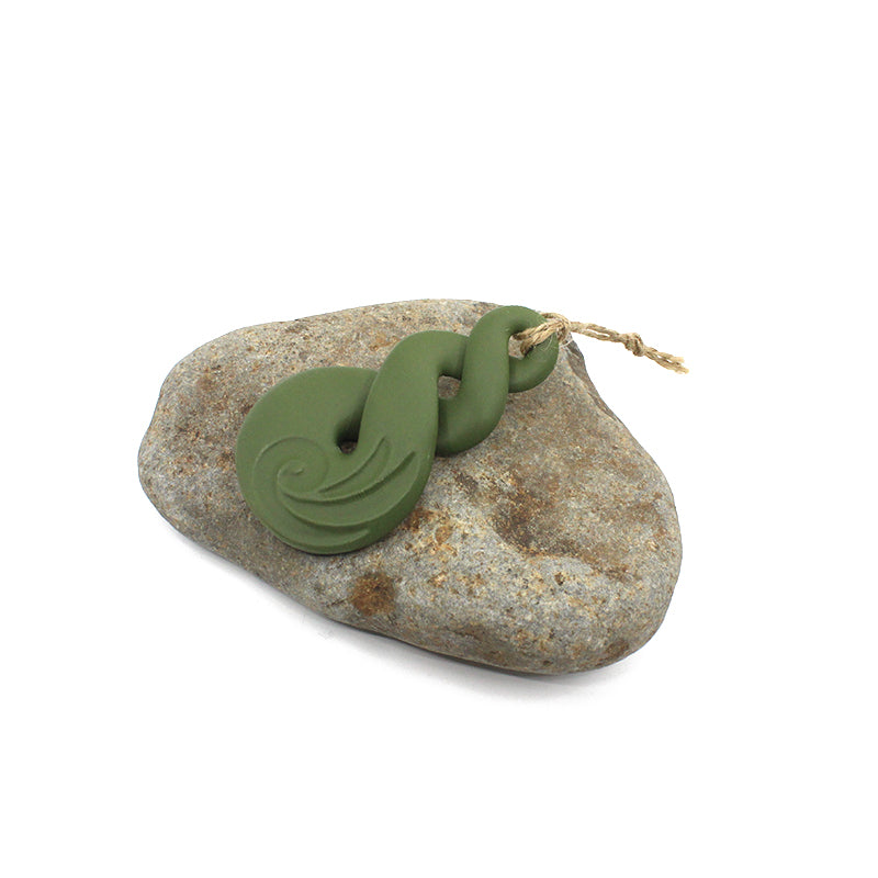 Pikorua Hanging Decoration - Green – Auckland Museum Online Store
