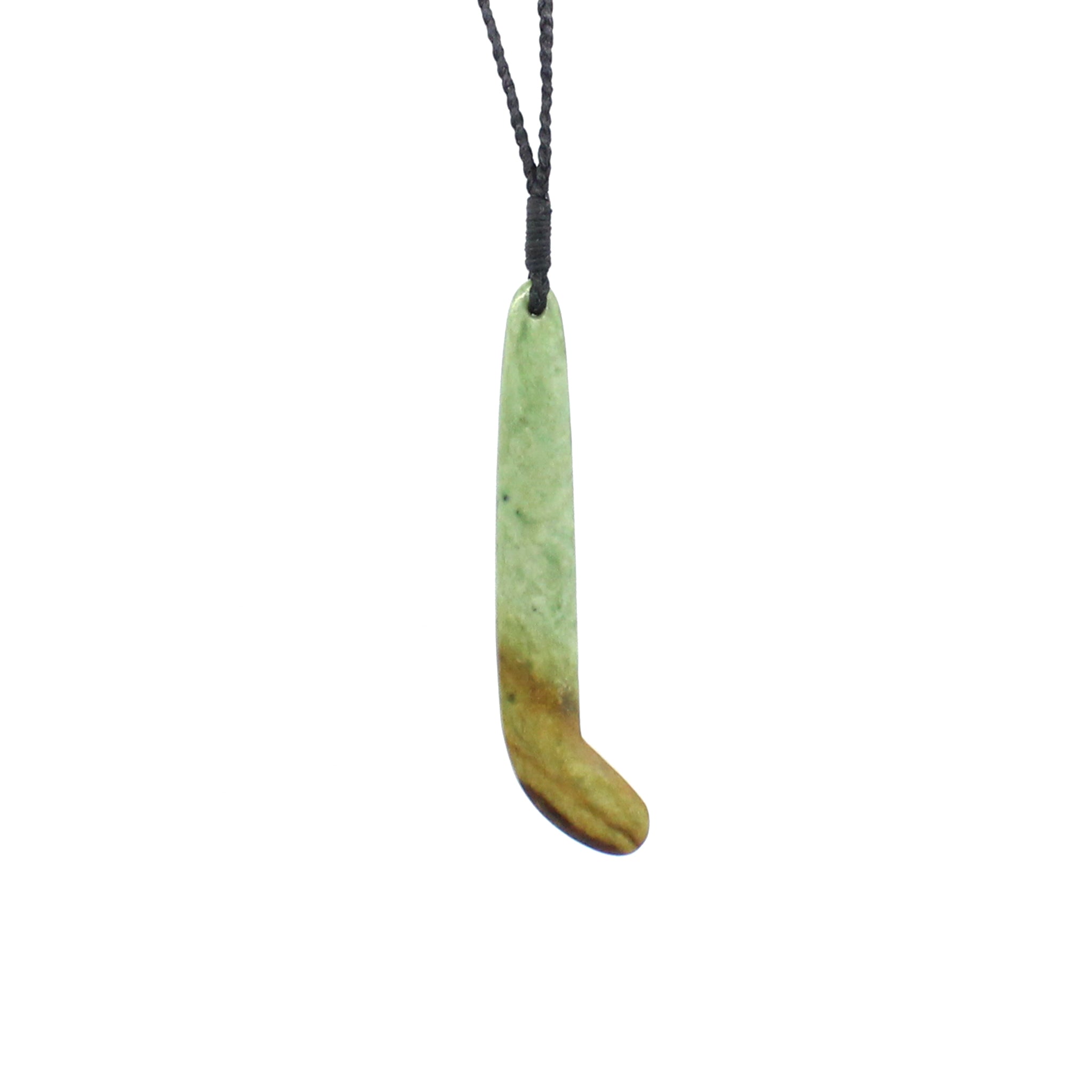Kapeu Pounamu Pendant | by Sands Carving Studio – Auckland Museum ...